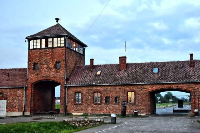Auschwitz-Birkenau: Guided Tour and Skip-The-Line Ticket - Experience Overview and What to Expect