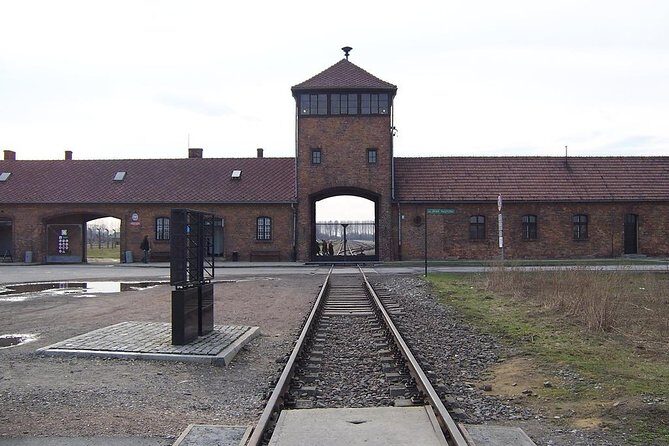 Auschwitz Tours Memorial and Museum Guided Tour from Krakow - In Closing