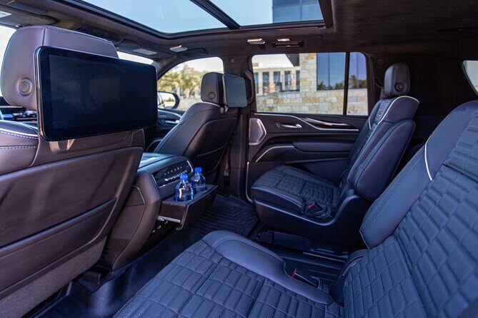 Austin Texas Airport Transfer Premium Black SUV - Vehicle Comfort and Accessibility