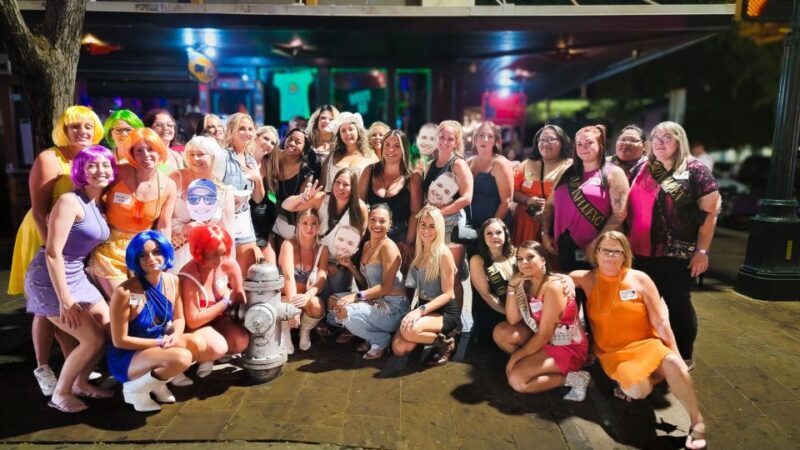 Austin: VIP Bar & Club Crawl w/ Free Shots & Drinking Games - Group Size and Atmosphere