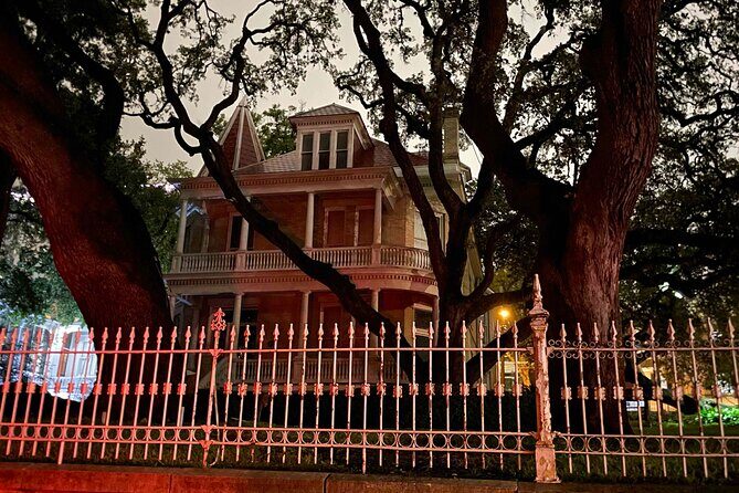 Austin's Famous Ghosts Smartphone Guided Audio App Walking Tour - Key Points