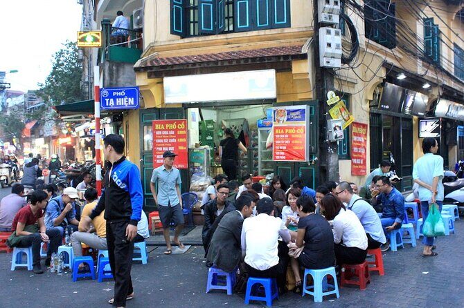 AUTHENTIC Hanoi Street Walking Foodie Tour By Night Time - Exploring Hanoi’s Heart: The Itinerary Breakdown