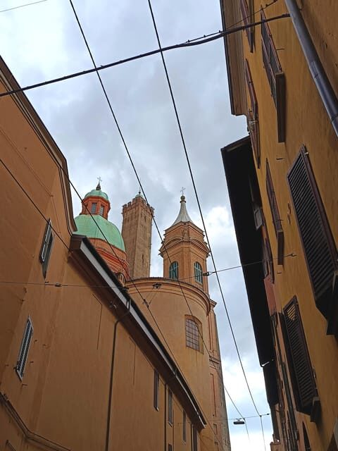 Authentic Italian Breakfast in Piazza Maggiore! - An Inviting Start in Bologna’s Piazza Maggiore