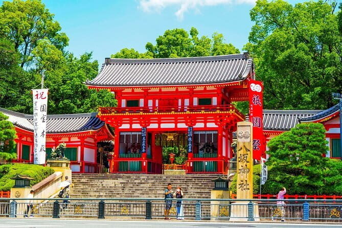 Authentic Kyoto Gion Tour with Traditional Cuisine and Maiko Show - An In-Depth Look at the Tour Experience