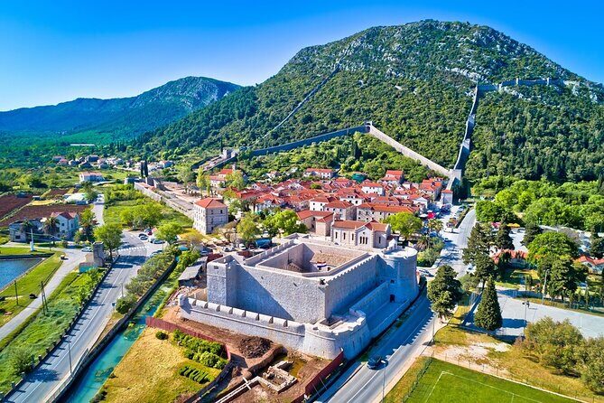 Authentic private viewpoint wine&dine tour - Scenic Journey and Transportation