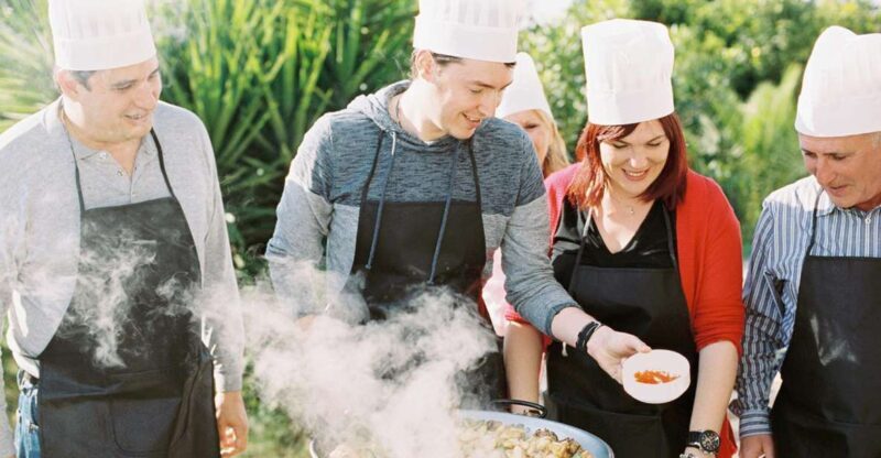 Authentic Valencian Paella Cooking Class - Key Points