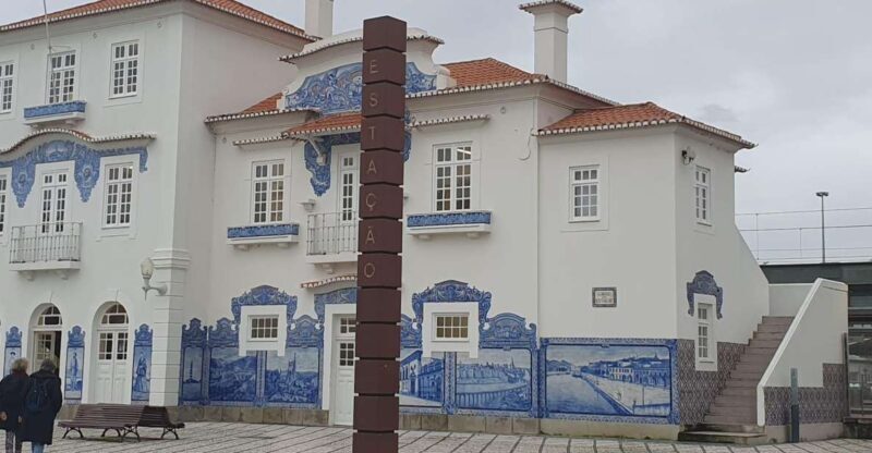 Aveiro and Coimbra Day Trip from Porto - FAQs