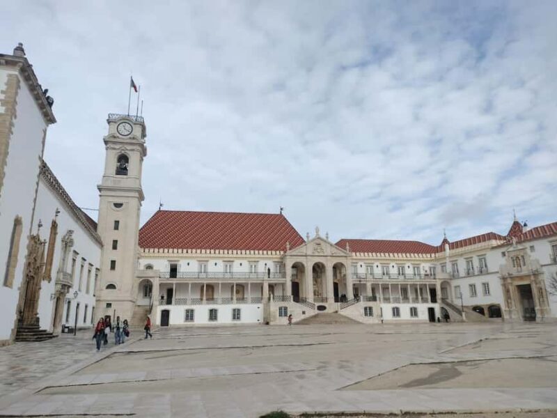 Aveiro and Coimbra private tour from Porto - FAQ