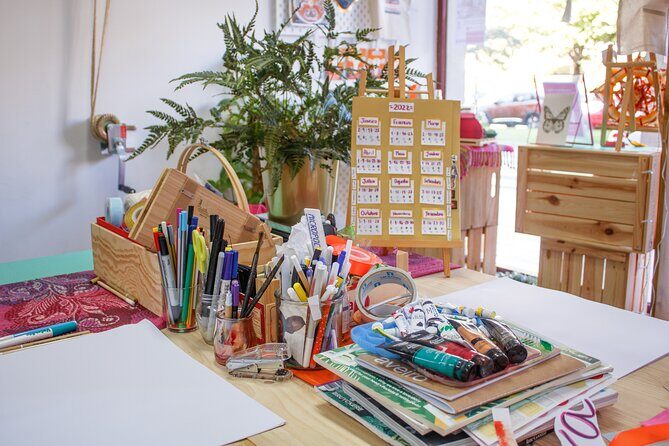 Aveiro: Creative Workshop Do-it-Yourself - An Introduction to a Unique Artistic Experience