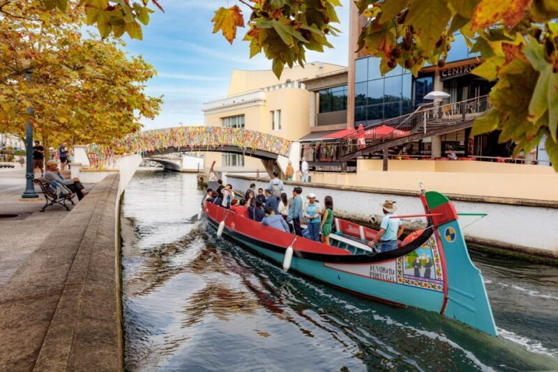 Aveiro: Scenic Guided Boat Tour - The Experience with Reviews in Mind