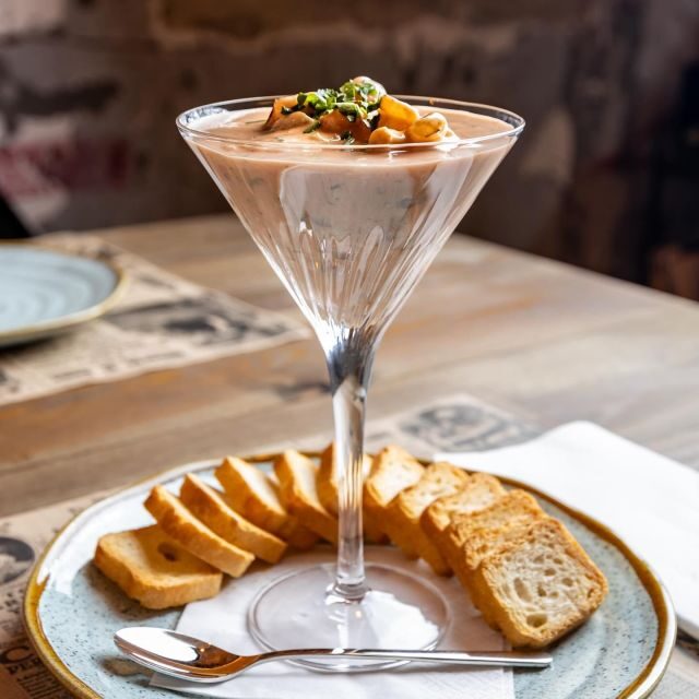Aveiro: Wine & Food pairing - Who Should Consider This Experience?