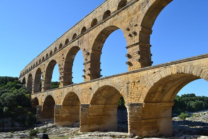 Avignon, St Rémy, Les Baux de Provence & Pont du Gard - FAQ About the Tour