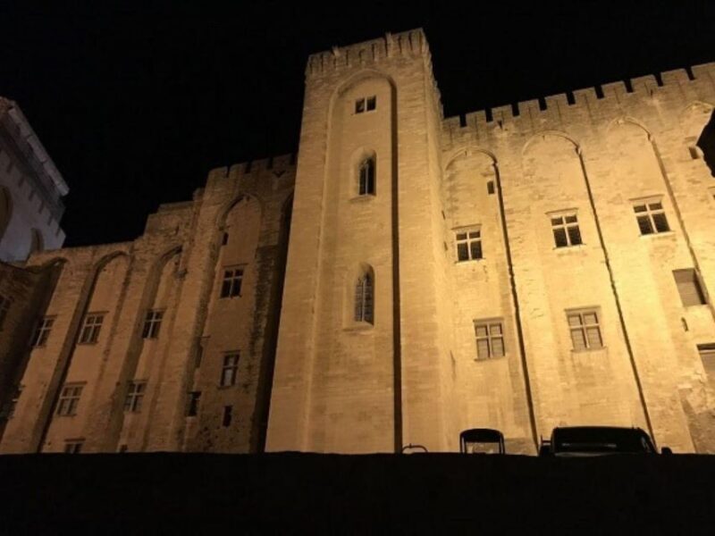 Avignon: The Night Amble Between Bourgeois and Christians - An In-Depth Look at the Tour