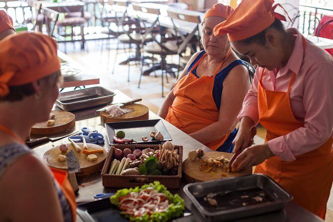 Award-Winning Cooking Class Experience with Professional Teacher - A Consideration: Logistical and Quality Variability