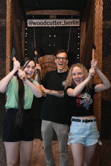 AXE THROWING EXPERIENCE IN BERLIN - A Typical Session: Step-by-Step