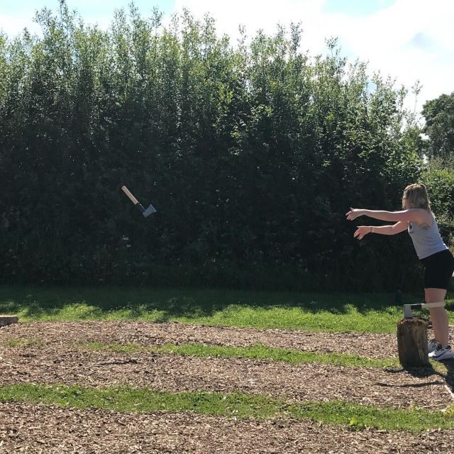 Axe-Throwing Experience: Unleash your inner Warrior - An In-Depth Look at the Axe-Throwing Experience