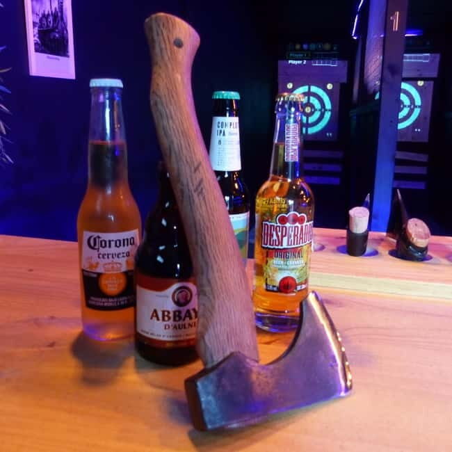 AXE THROWING TENERIFE - A Closer Look at Your Axe Throwing Experience in Tenerife