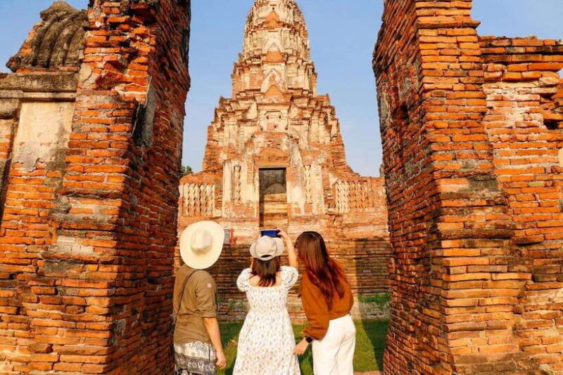 Ayutthaya One Day: Famous Temples & Bang Pa-In Palace Tour - Key Points