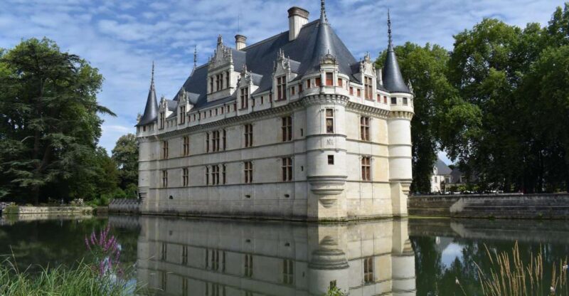 Azay-le-Rideau Castle: Private Guided Tour with Ticket - Practical Details and Considerations