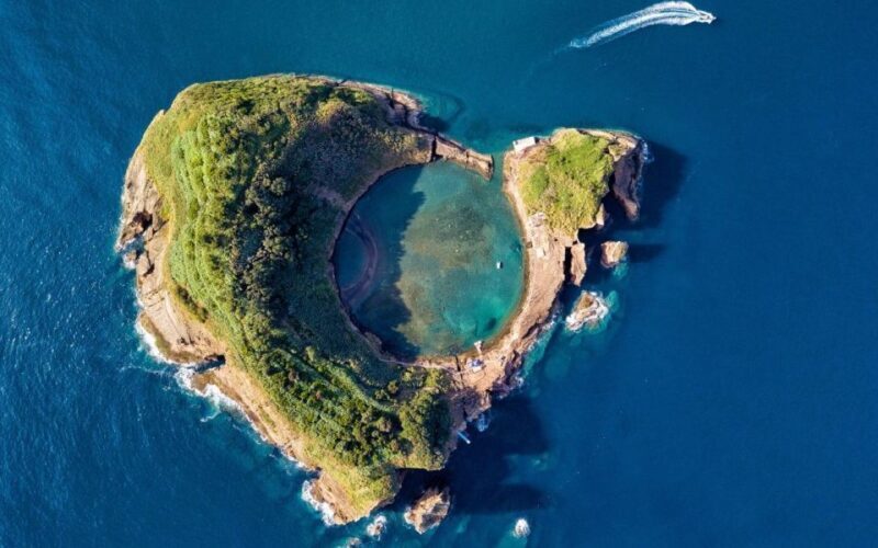 Azores: Private tour to All São Miguel island with lunch - Why Choose the All-in-One São Miguel Tour?