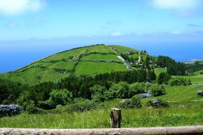 Azores: Sete Cidades Scenic Jeep Tour from Ponta Delgada - Key Points