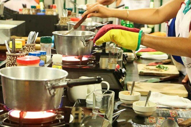 Baan Hongnual: Authentic Thai Cooking & Market Experience - Who Should Consider This Tour?