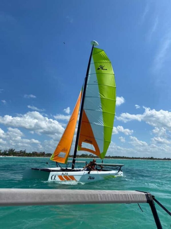 Bacalar: Eco-friendly tour on a Hobbie Getaway catamaran - FAQ