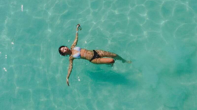 Bacalar Lagoon Sightseeing Boat Tour with Open Bar & Snack - Key Points: