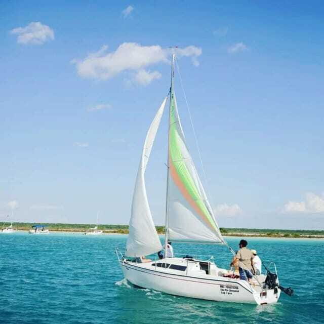 BACALAR! Tour en Velero Privado con bebidas incluidas - Price and Value