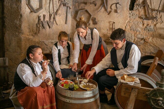Back to the Roots - Ancient Island Interactive Experience - An In-Depth Look at the Experience