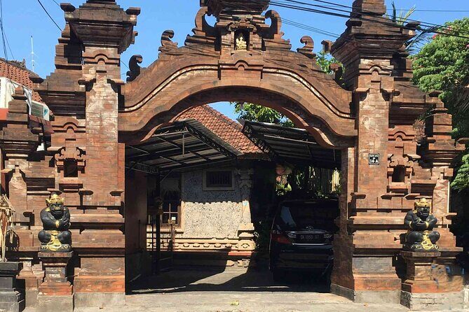Backlanes and Hidden Sites: A Self-Guided Audio Tour in Seminyak - Detailed Breakdown of the Itinerary