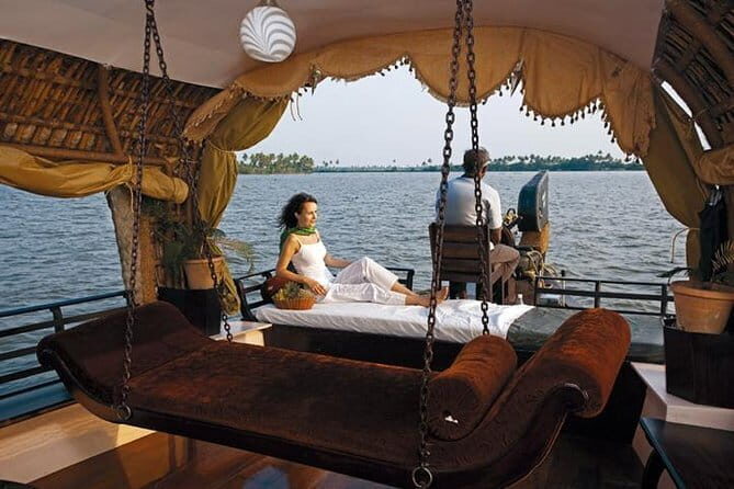 Backwaters by Houseboat & Fort Kochi Tour from Cochin - Key Points