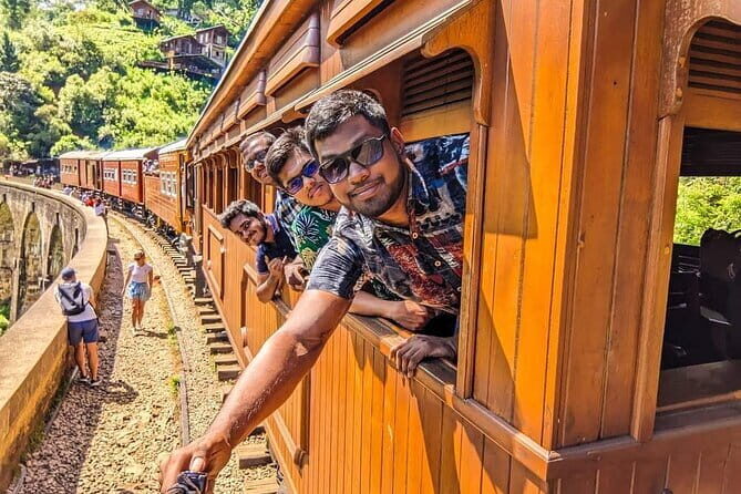 Badulla to Colombo train ride on (Train No: 1002 "Denuwara Menike") - Practical Details for Travelers