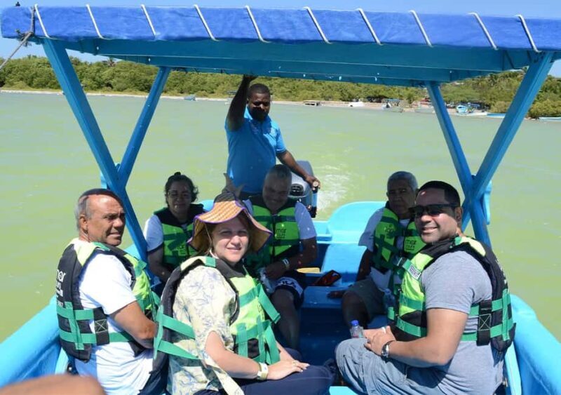 Bahía de las Águilas + Laguna de Oviedo ¡TODO INCLUIDO! - FAQs