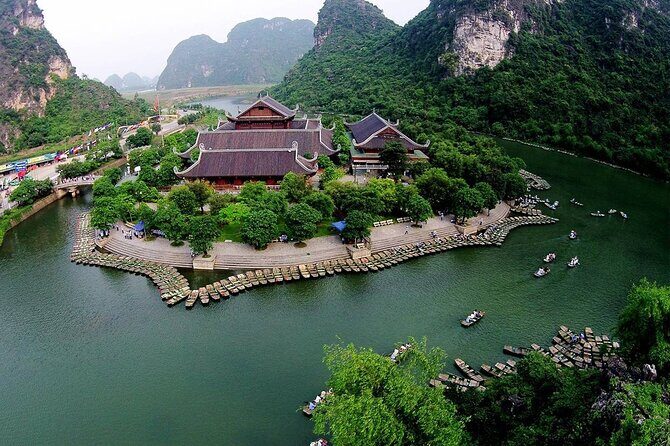 Bai Dinh Temple & Trang An & Mua Cave Tour [Japanese guide, Bai Dinh Temple electric car (round trip), limousine bus, small boat boarding fee, lunch included] - Frequently Asked Questions