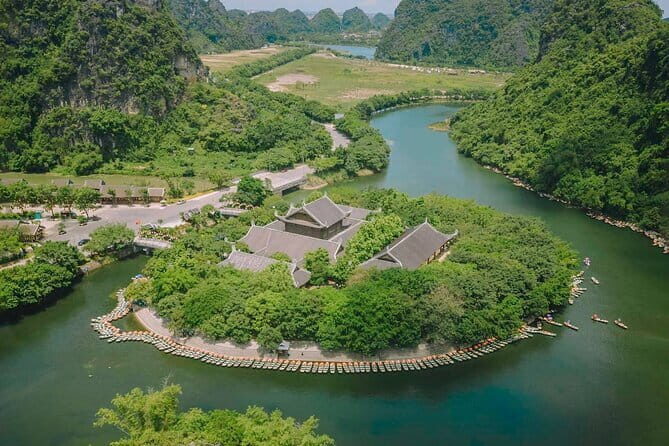Bai Dinh - Trang An Grottoes Day Trip: Lunch, Electric Car, Boat - Walking the Line Between Cultural and Natural