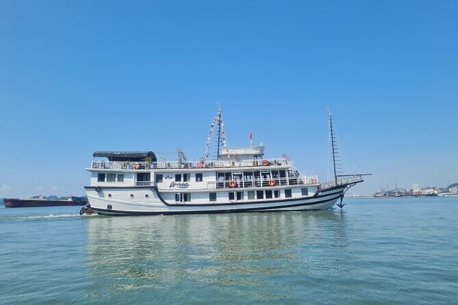 Bai Tu Long Bay Boutique Overnight Cruise with Less Tourist Area - An In-Depth Look at the Bai Tu Long Bay Boutique Cruise Experience