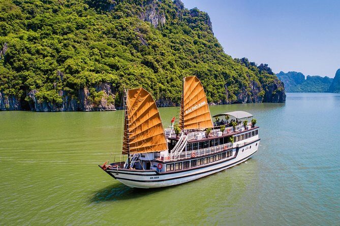 Bai Tu Long bay deluxe cruise 2D/1N: Kayaking, swimmig, Full Meals & best prices - Authentic Adventure in Bai Tu Long Bay: A Detailed Review