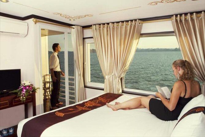 Bai Tu Long Bay Luxury Cruise 2D/1N: Kayaking & Swimming at the pristine places - The Day-by-Day Experience