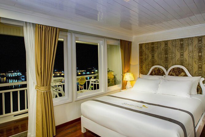 Bai Tu Long Bay Luxury Cruise 2D/1N: Visit Bai Tu Long bay & pristine places - Introduction