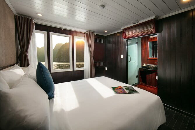 Bai Tu Long Bay Overnight Cruise from Hanoi Inlcuded Transfer - An In-Depth Look at the Bai Tu Long Bay Overnight Cruise