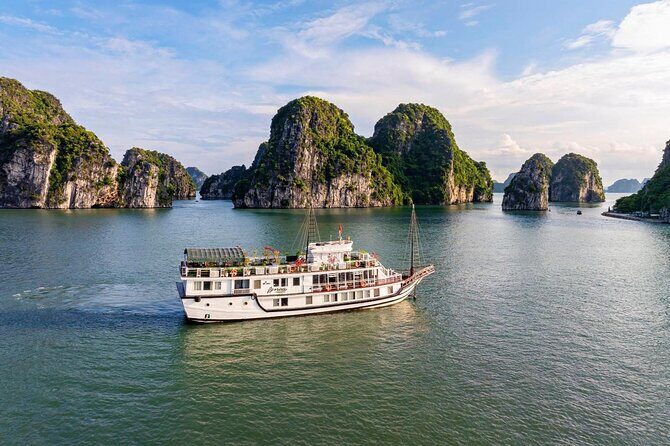 Bai Tu Long & Ha Long Bay 3-Day 2-Night Cruise from Hanoi - An In-Depth Look at the Bai Tu Long & Ha Long Bay 3-Day Cruise from Hanoi
