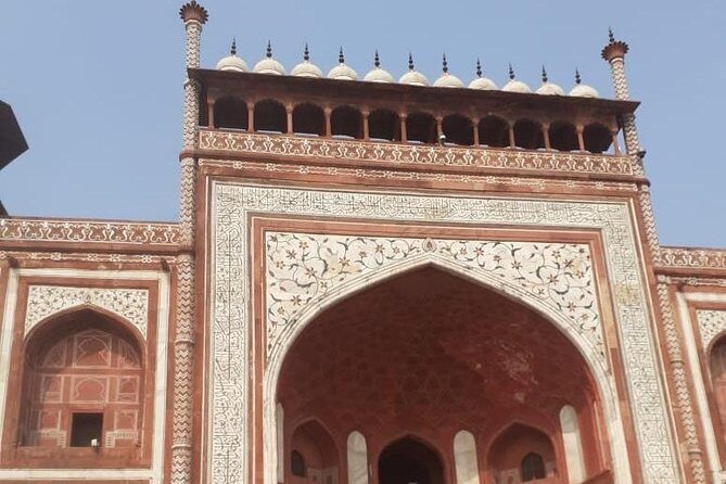 Bajar Market tour/visit in Agra - Transportation and Group Size