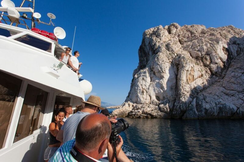 Baka: Rab Island and Zavratnica Fjord Boat Tour with Lunch - The Itinerary Breakdown