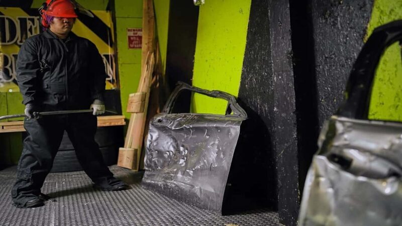 Bakersfield: Rage Room Experience - A Detailed Look at the Bakersfield Rage Room Experience