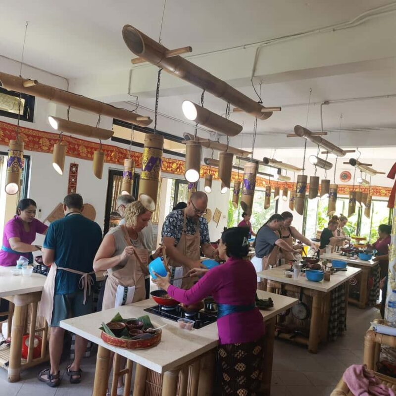 Bali: Balinese Cooking Class with Traditional Market Visit - Key Points