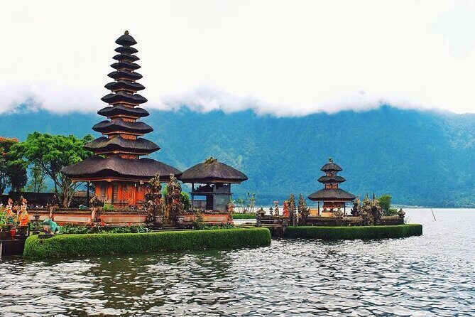 Bali: Bedugul Lake Temple, Banyumala Waterfall, UNESCO Rice Field - The Sum Up