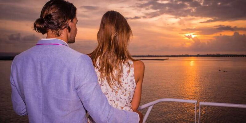 Bali/Benoa: Sunset Dinner Cruise with Show and Live Music - Key Points