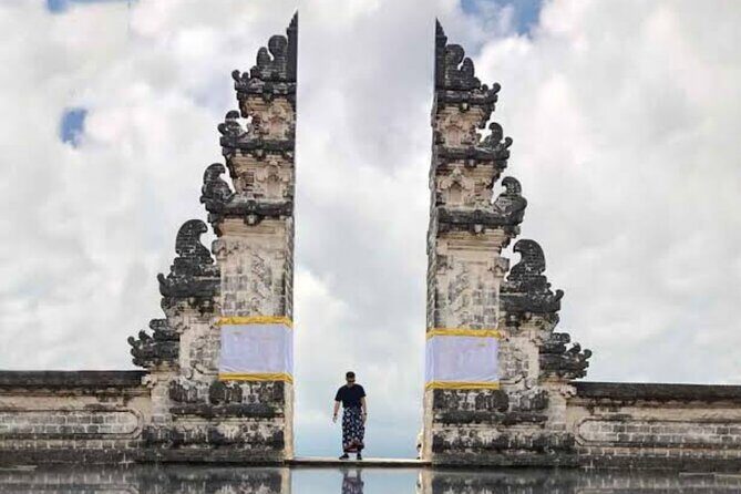 Bali Blue Lagoon Snorkeling, Lempuyang and Waterfall Tour - FAQ