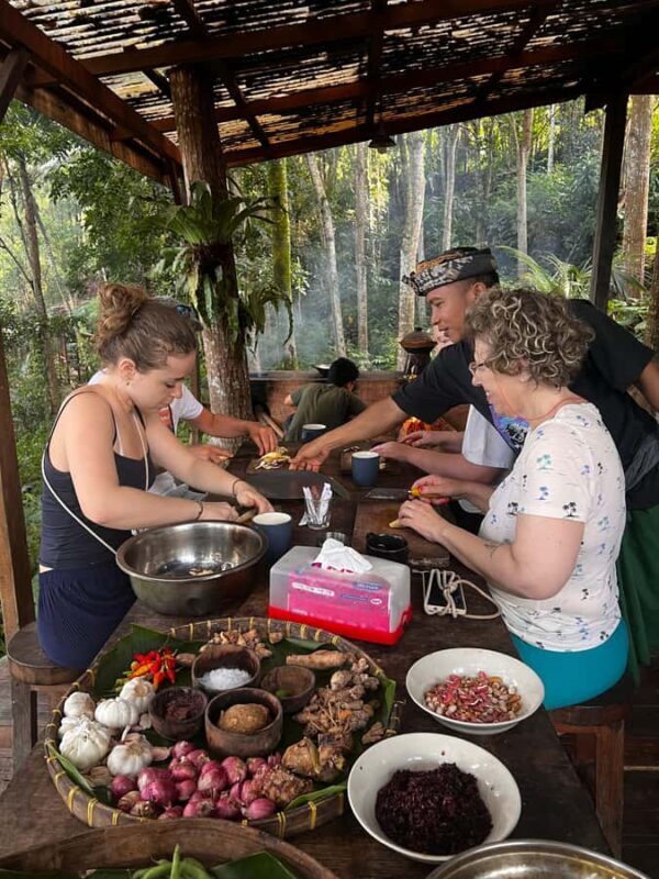 Bali: Cooking Class with 5 Balinese Dishes - The View and Atmosphere